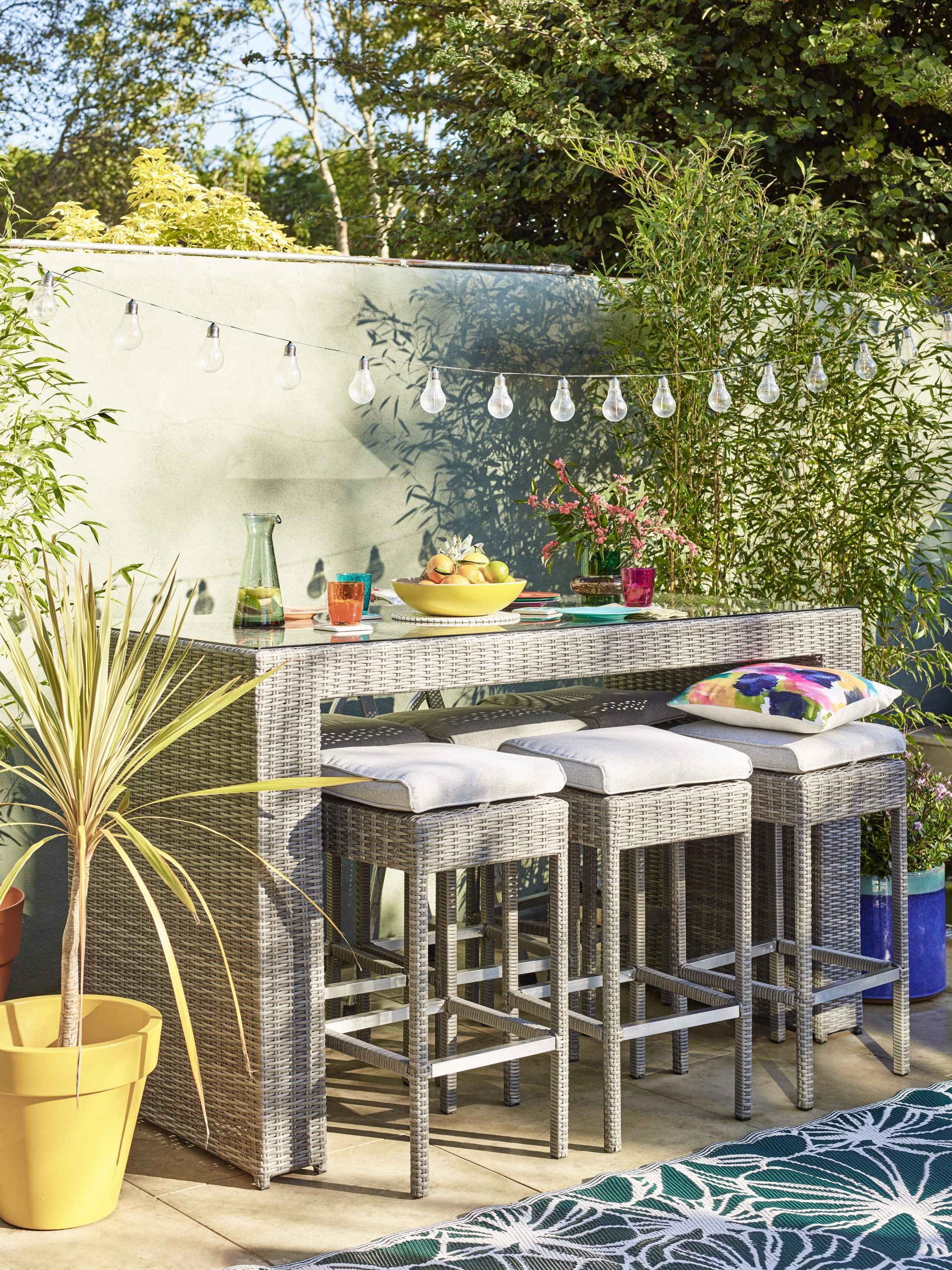 CELEBRATIONS FIT FOR A QUEEN WITH DOBBIES | Portfolio North