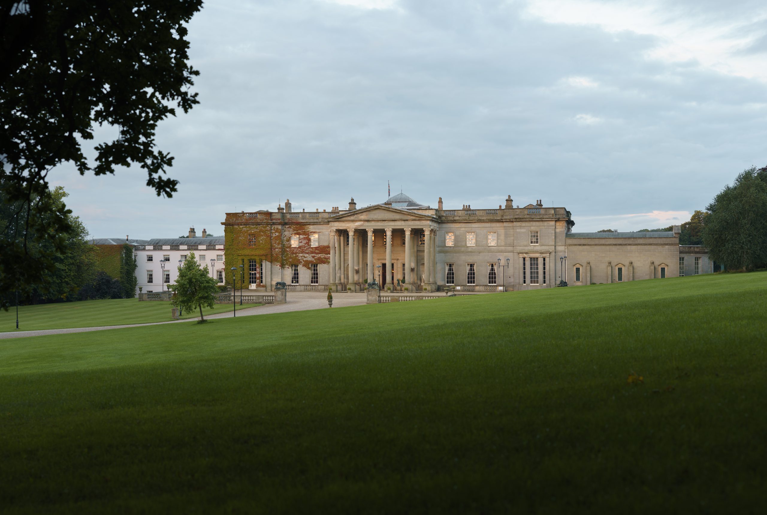 A Setting of Romance, Beauty and Unique Style, Wynard Hall. A House ...