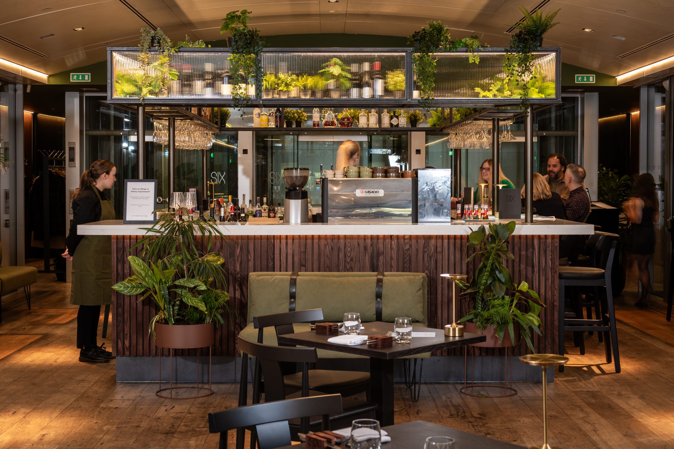 A Taste of SIX: Fine Dining Restaurant SIX Rooftop launches new ...